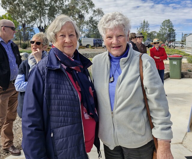 The Mitchell White Cuddle Bed presented to the Texas MPHS | Goondiwindi ...